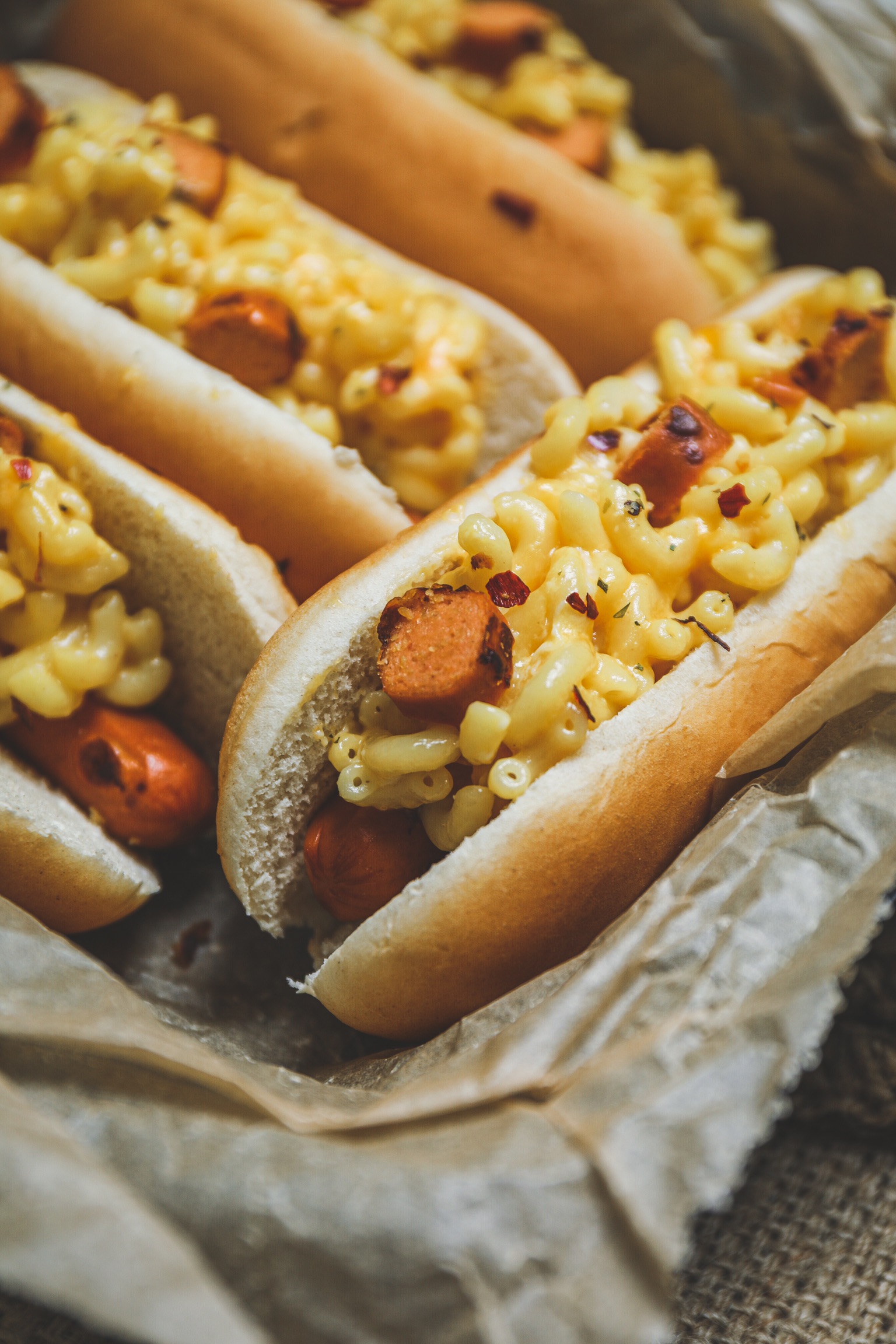 Hot Dog Mac and Cheese version veggie