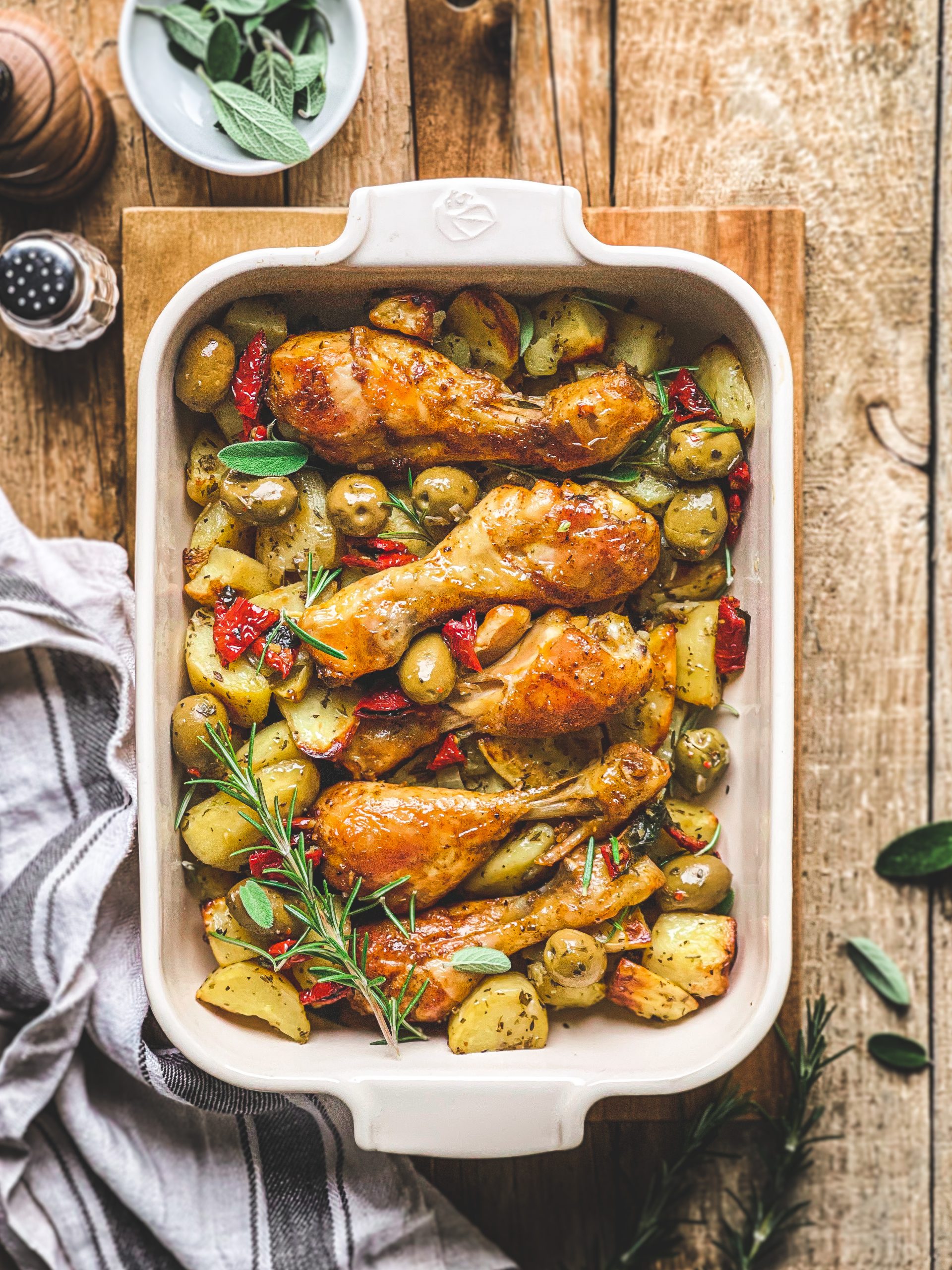 Poulet à Litalienne Et Pommes De Terre Au Four